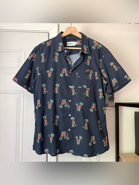 Wellen | Shirts | Wellen Navy Pineapple Fruit Tropical Hawaiian Print ...